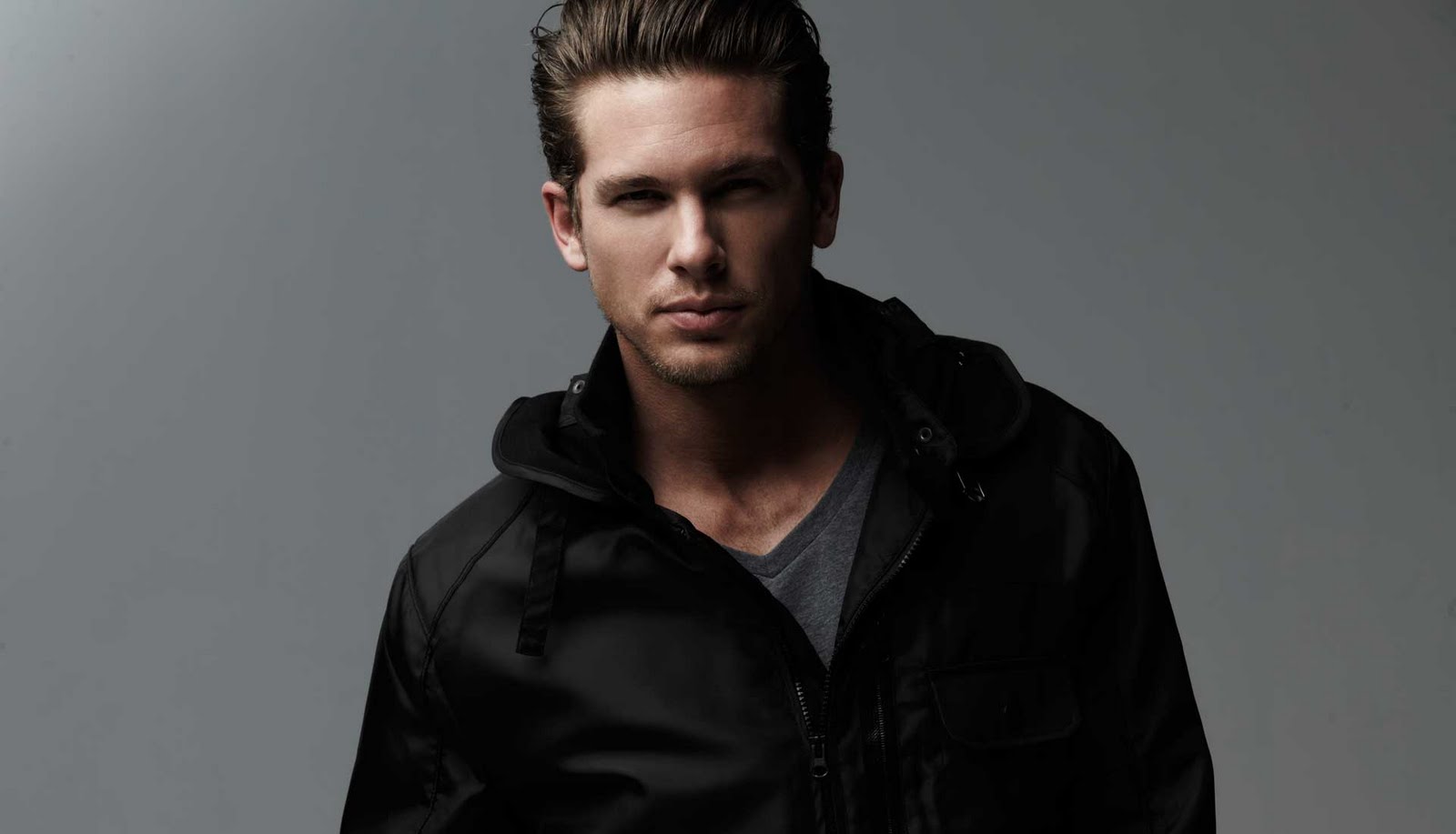 Biografia de Adam Senn – Biografia Resumida